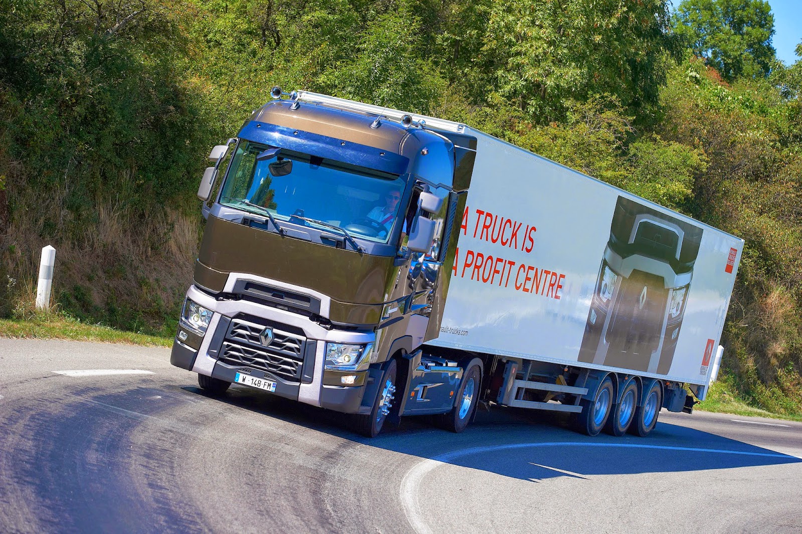 Área de Descanso PEGASO: Renault T Range elegido Truck of the Year 2015 ...