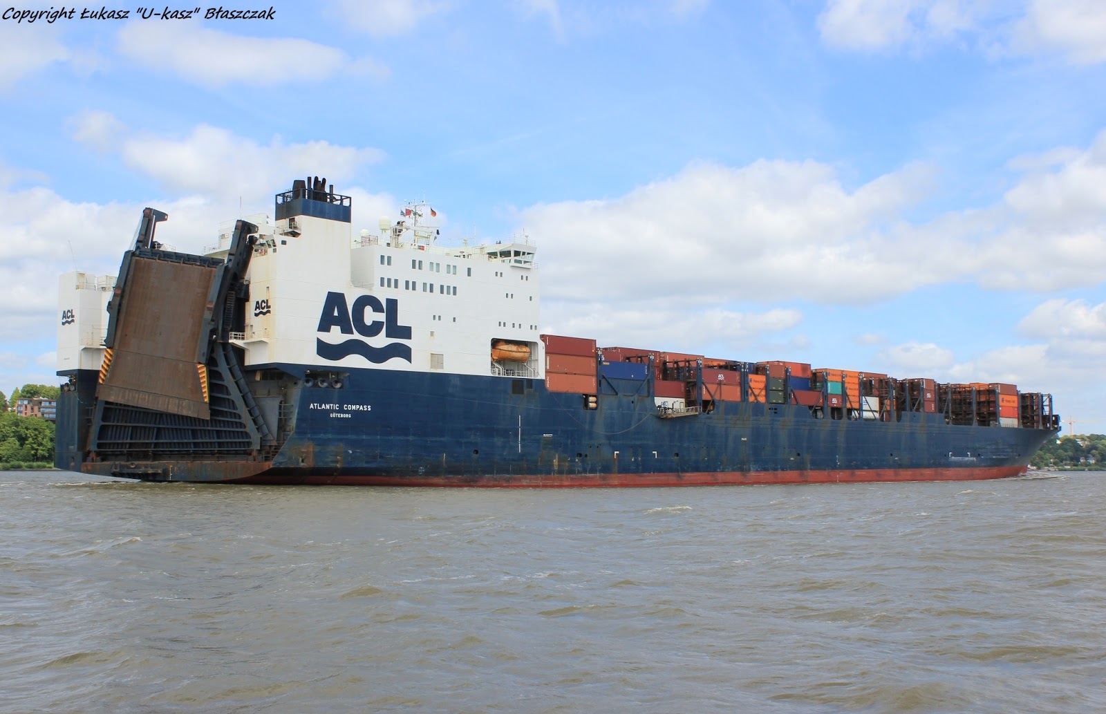 W obiektywie shipspottera czyli z migawką nad portową sadzawką: Z cyklu ...