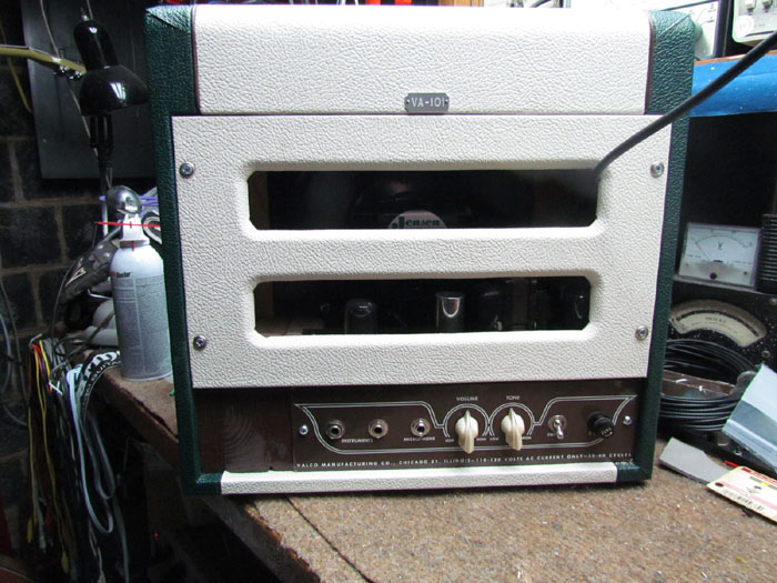 Valco Supro Spectator Amp Completed Crawls Backward (When Alarmed)