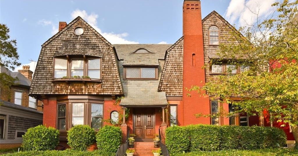 Sweet House Dreams: 1895 Dutch Colonial/Victorian in Norfolk, Virginia