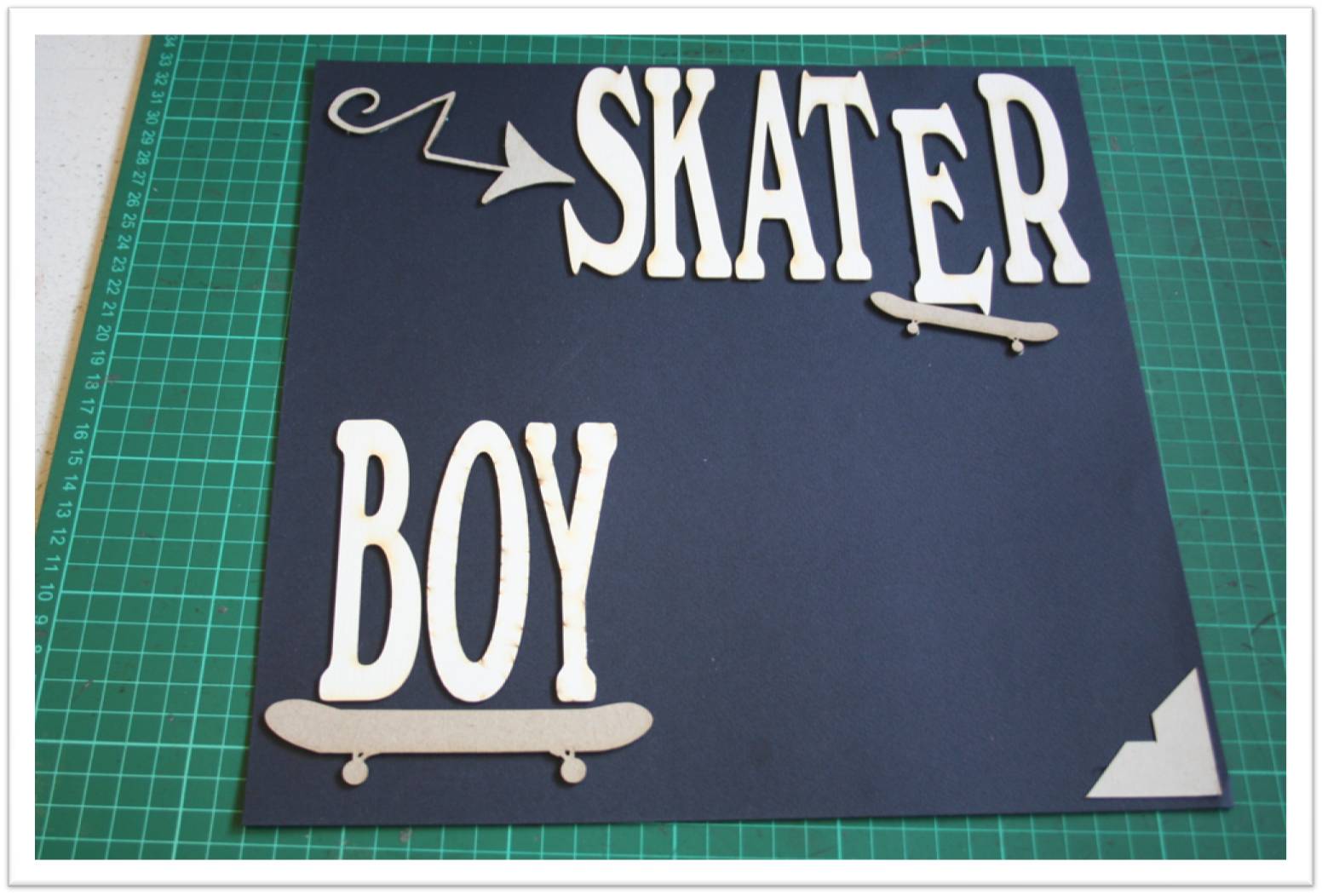 Homespun Scrapbooking: TUTORIAL: USING FOIL TAPE TO CREATE A LAYOUT