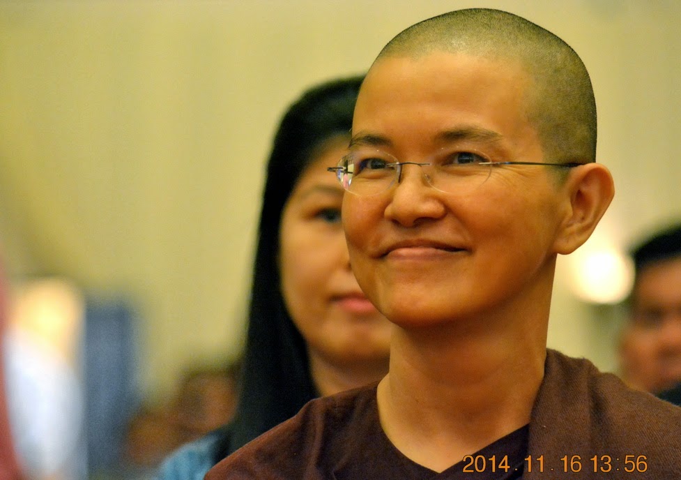 JOTIKO DHAMMASHOOT: Dhammatalk Sayalay Susila , Paramount 16 Nop 2014