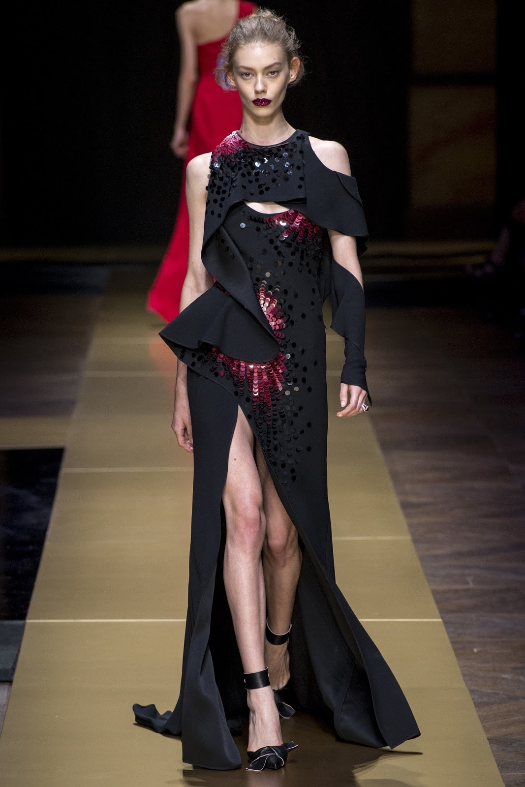 Fashion Runway | Atelier Versace Fall 2016 Couture Collection | Cool ...
