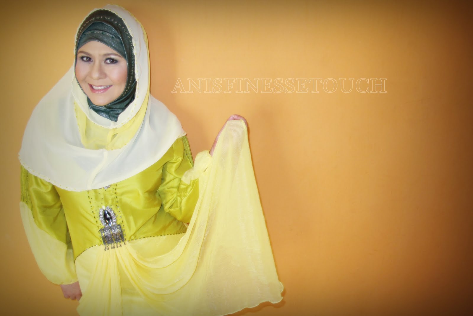 "We Enhance Your Beauty" " Kami Menyerlahkan Kecantikan Anda": Fauziah ...