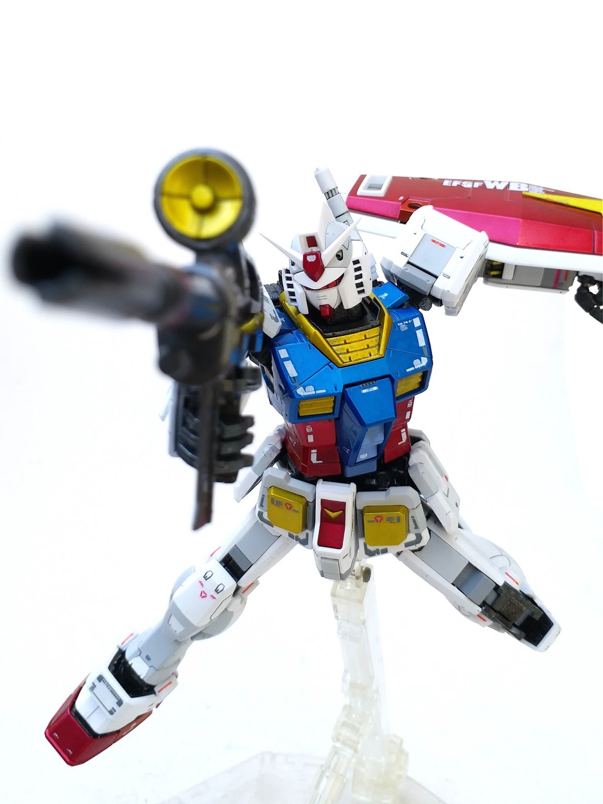 Painted Build: MG 1/100 RX-78-2 Gundam Ver. 3.0