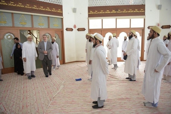 Penyimpanan Al-Quran Tulisan Tangan di Lembaga Syiah Pakistan - ANGKASA ...