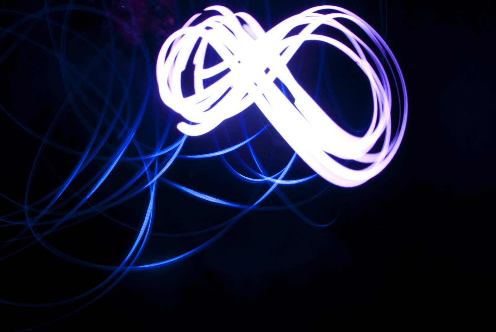 Orlagh Quinn: Digital Light Painting