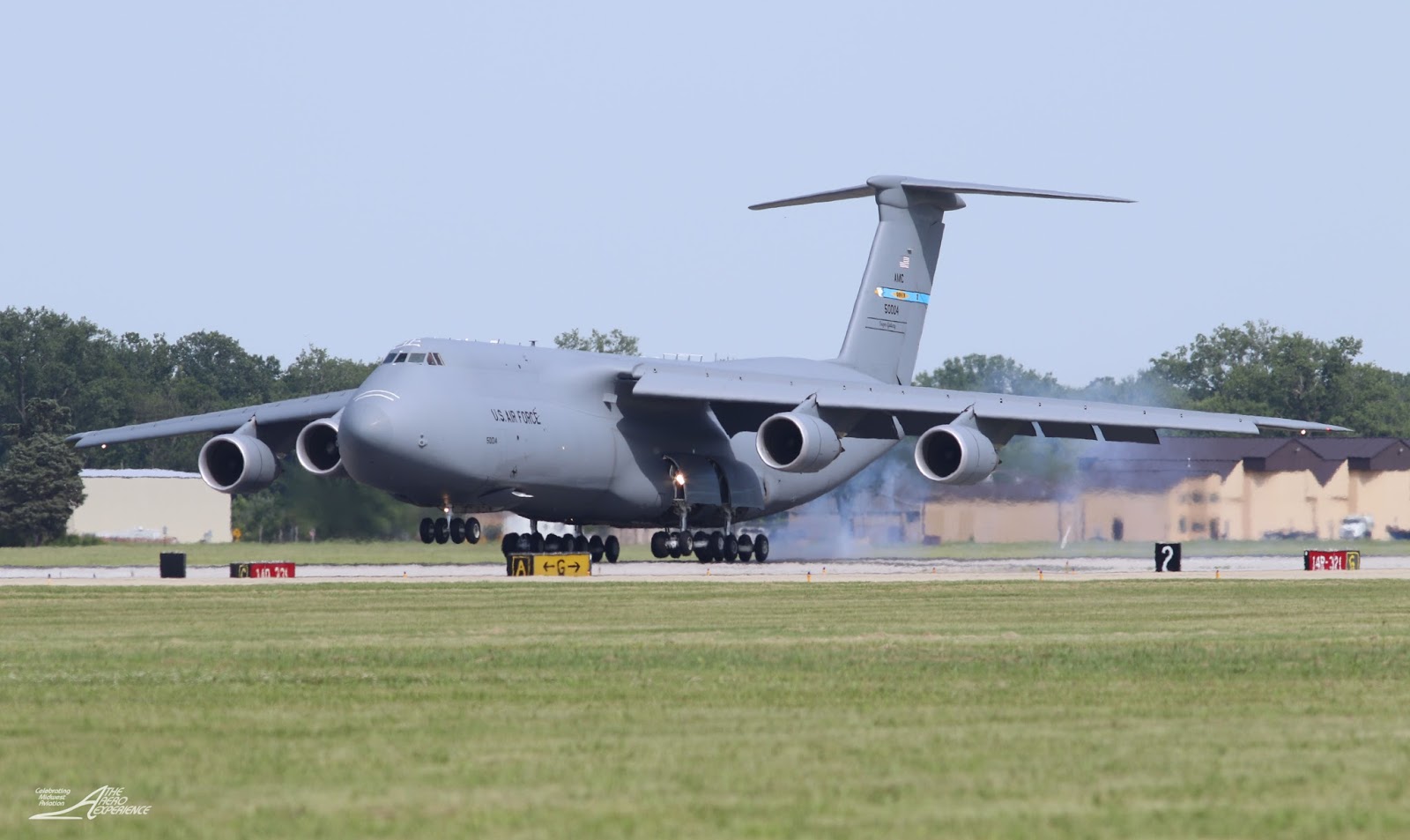 The Aero Experience: USAF Thunderbirds Arrive at Scott AFB Prior to ...