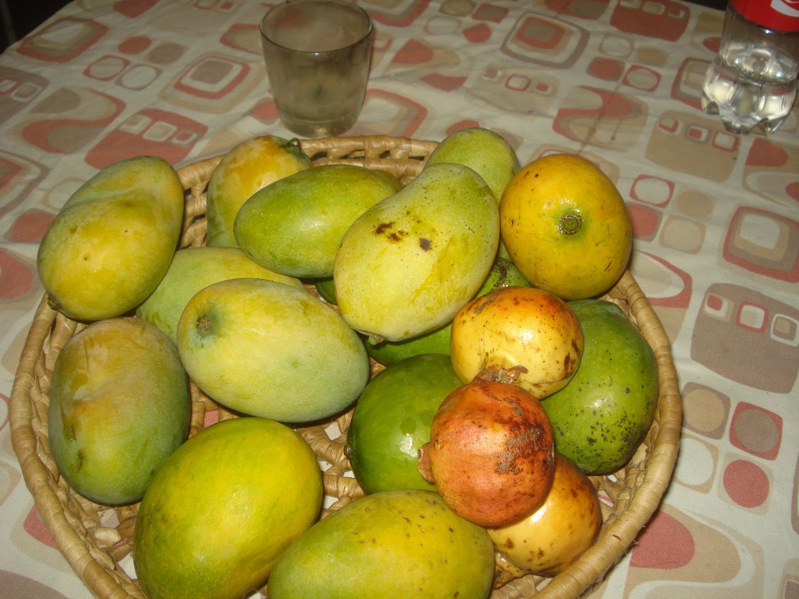 Mangoes, mangers and manguhs