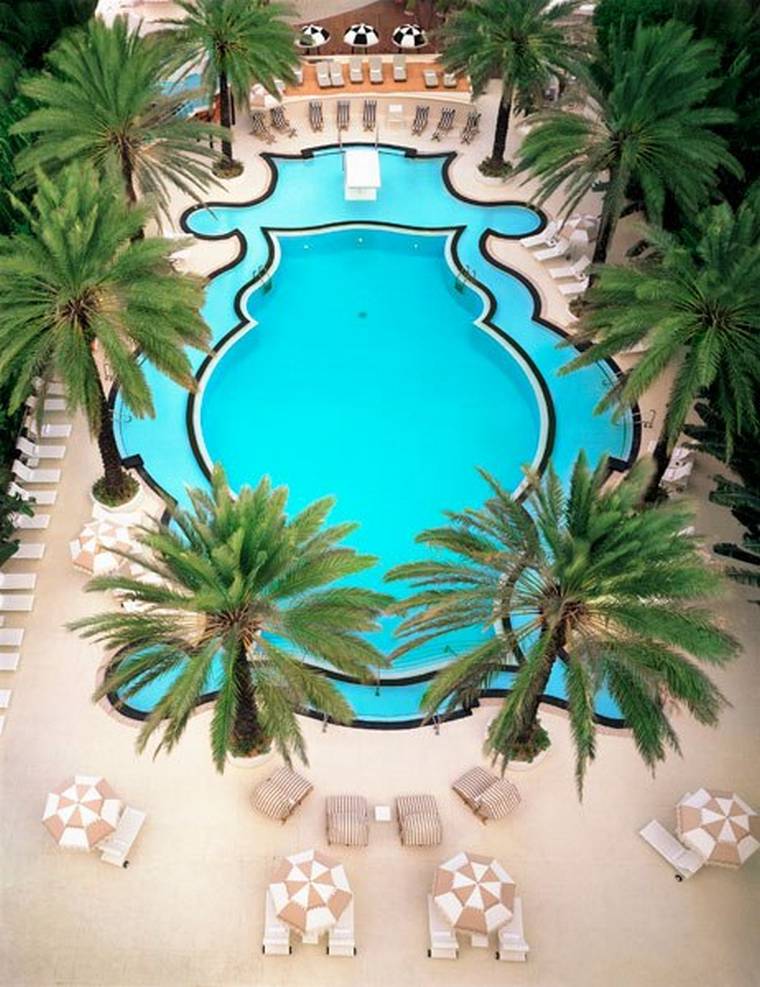 Amazing 2013: Top 10 Beautiful Hotel Pools