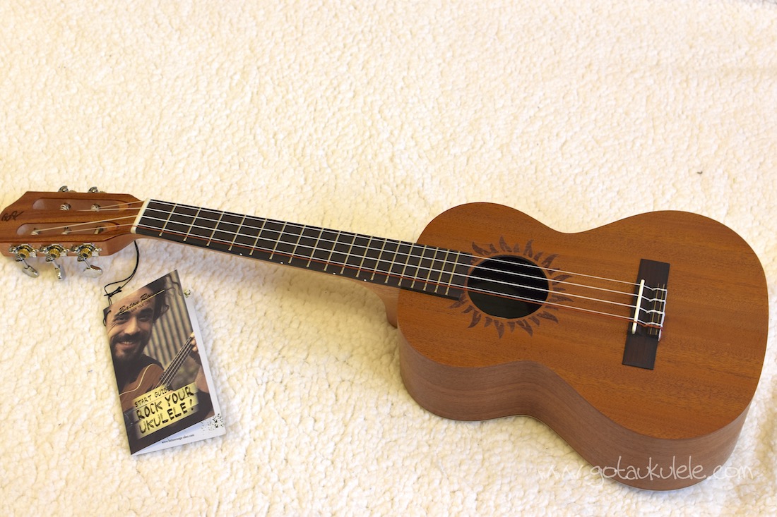 Baton Rouge V2 T5 Sun Tenor 5 string - REVIEW