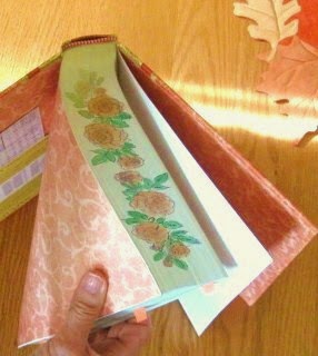 A Palette Full of Blessings: Decorated Bible Sides