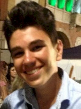 Classi 2.0 ITCS D. Cestari: Ci presentiamo