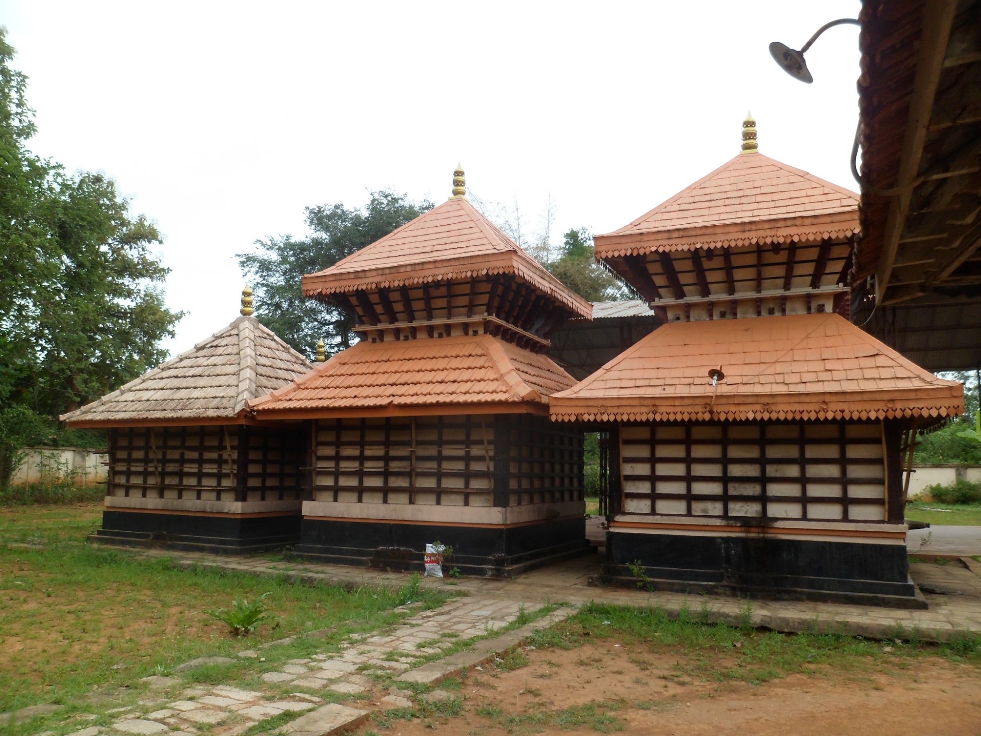 Purakkadi Paradevatha Temple,Wayanad