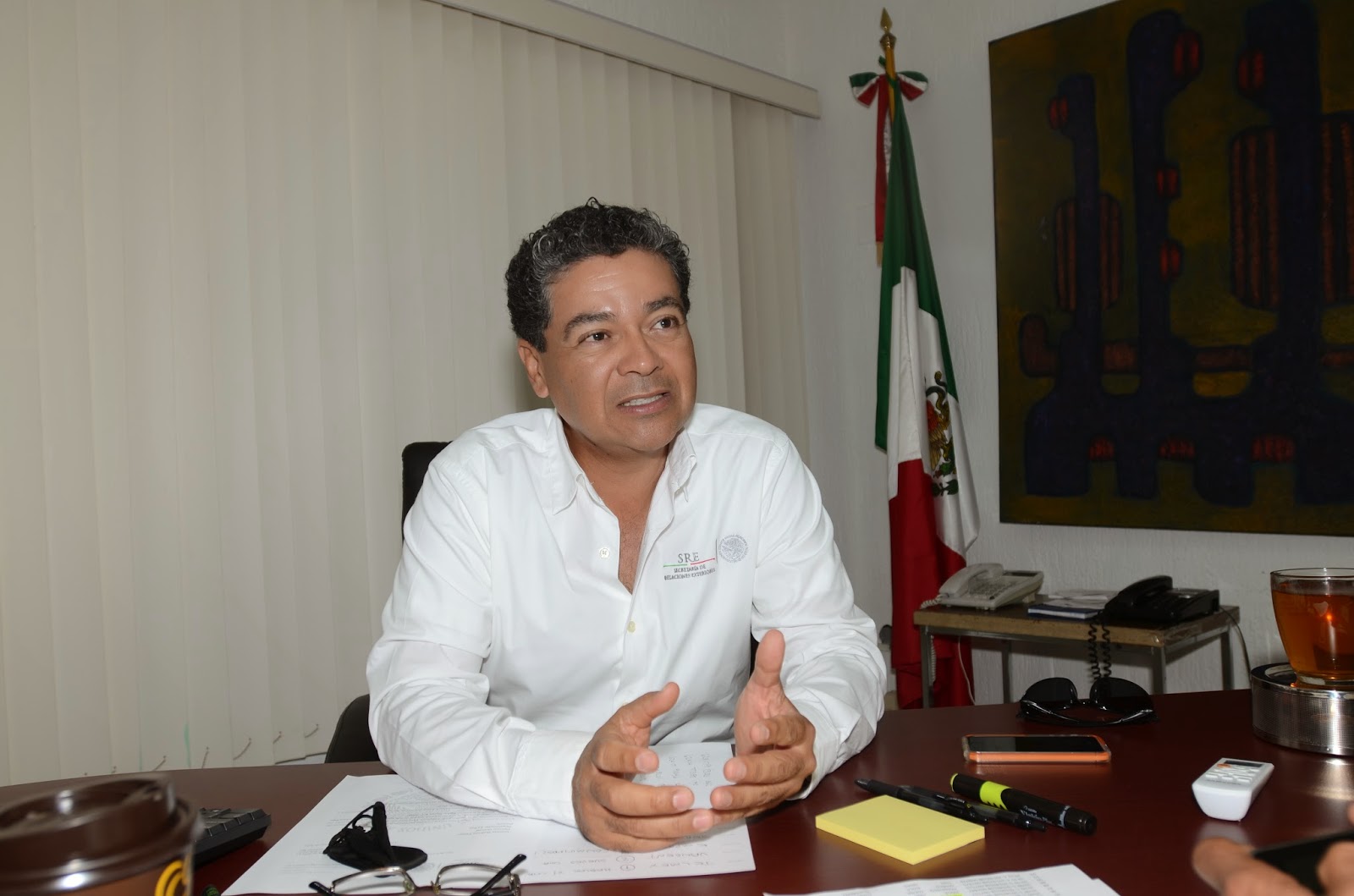 Temas y sucesos // Diálogos : DIALOGOS DE POLITICA