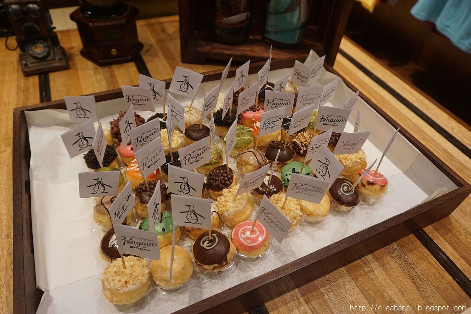 An Original Dapper with David Guison - Clea Banal