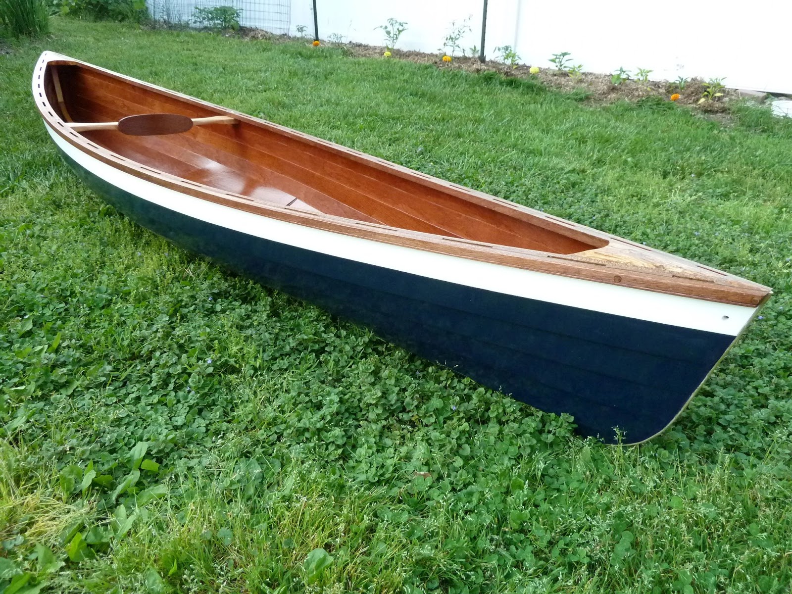 Dave's Notes and Ideas: Glued Lapstrake Canoe Completed