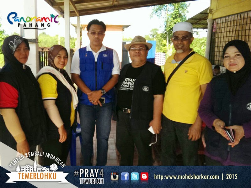 Mohd Sharkar's The Official Blog: Bersama Sukarelawan dari UMNO ...