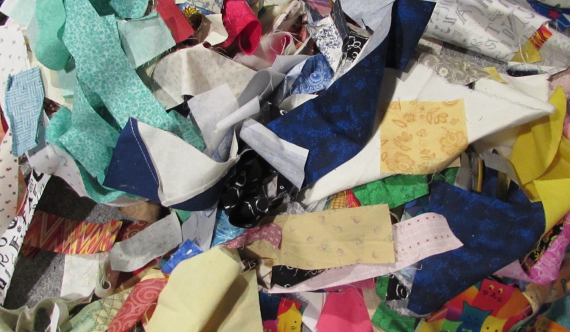 At the Corner of Scraps and Quilts : 12 Ways to Reduce My Scraps