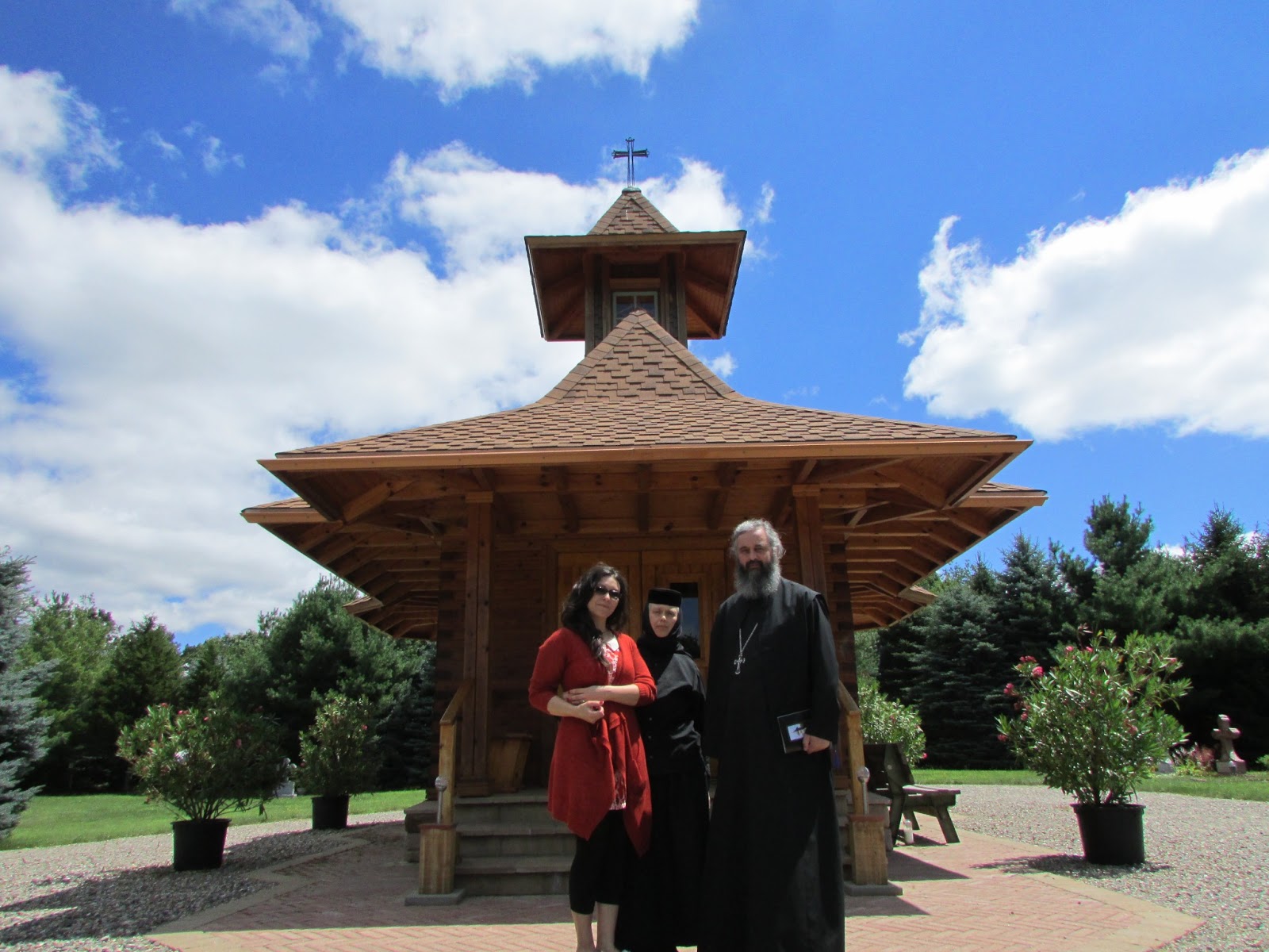 Manastirea „Adormirea Maicii Domnului” Rives Junction, Jackson-Michigan ...