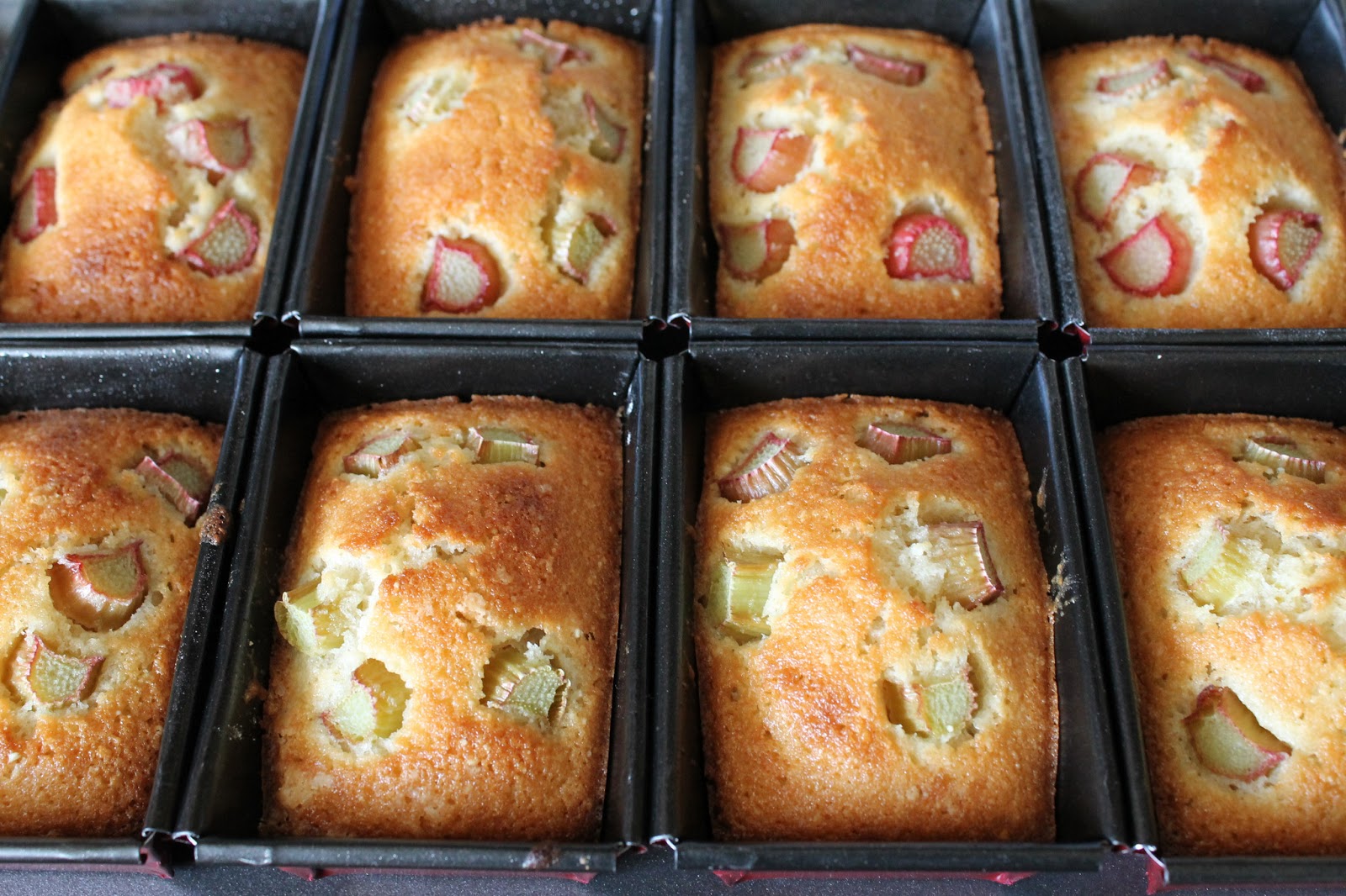 JibberJabberUK: Rhubarb, Lemon & Ginger Friands