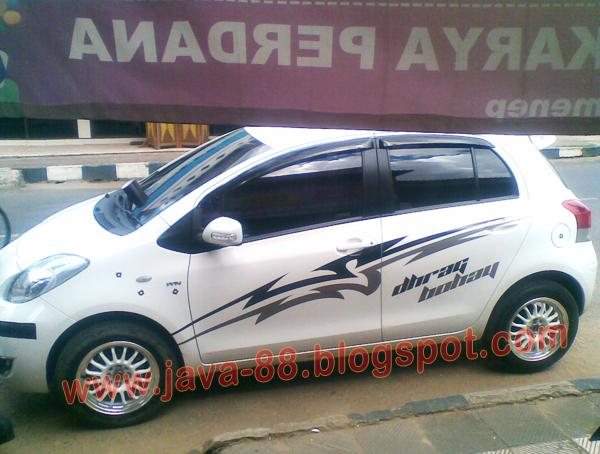 Java 88 Cutting Stiker: Toyota Yaris