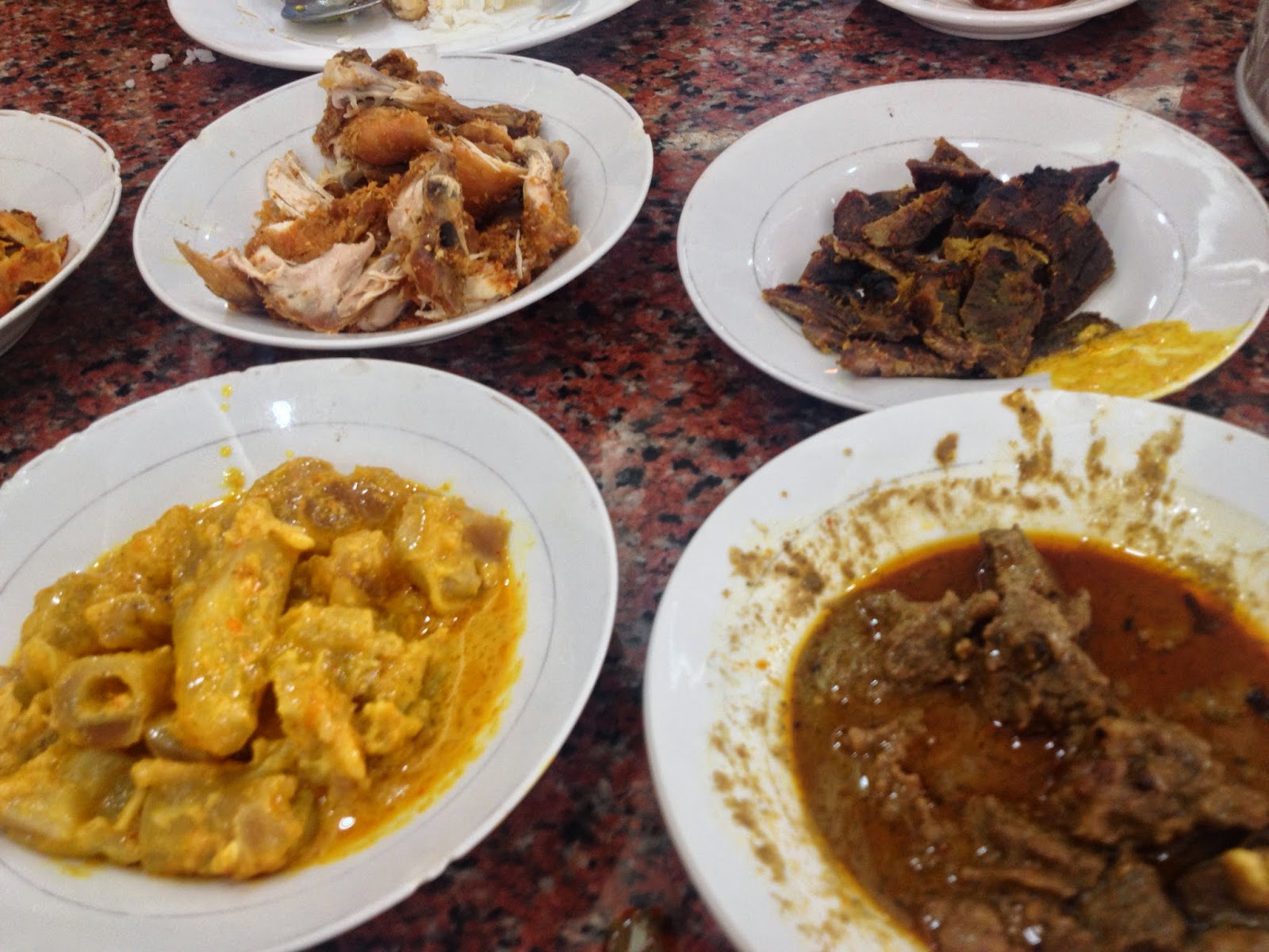 food+road trip: Nasi Padang @ Bundo Kanduang, Batam, Indonesia.