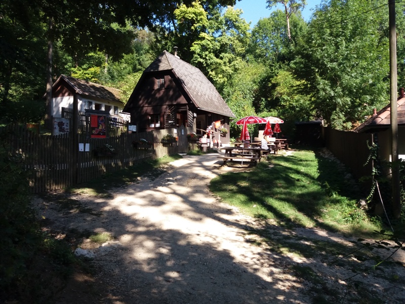 Wanderland Austria: Durch den Wildpark Ernstbrunn