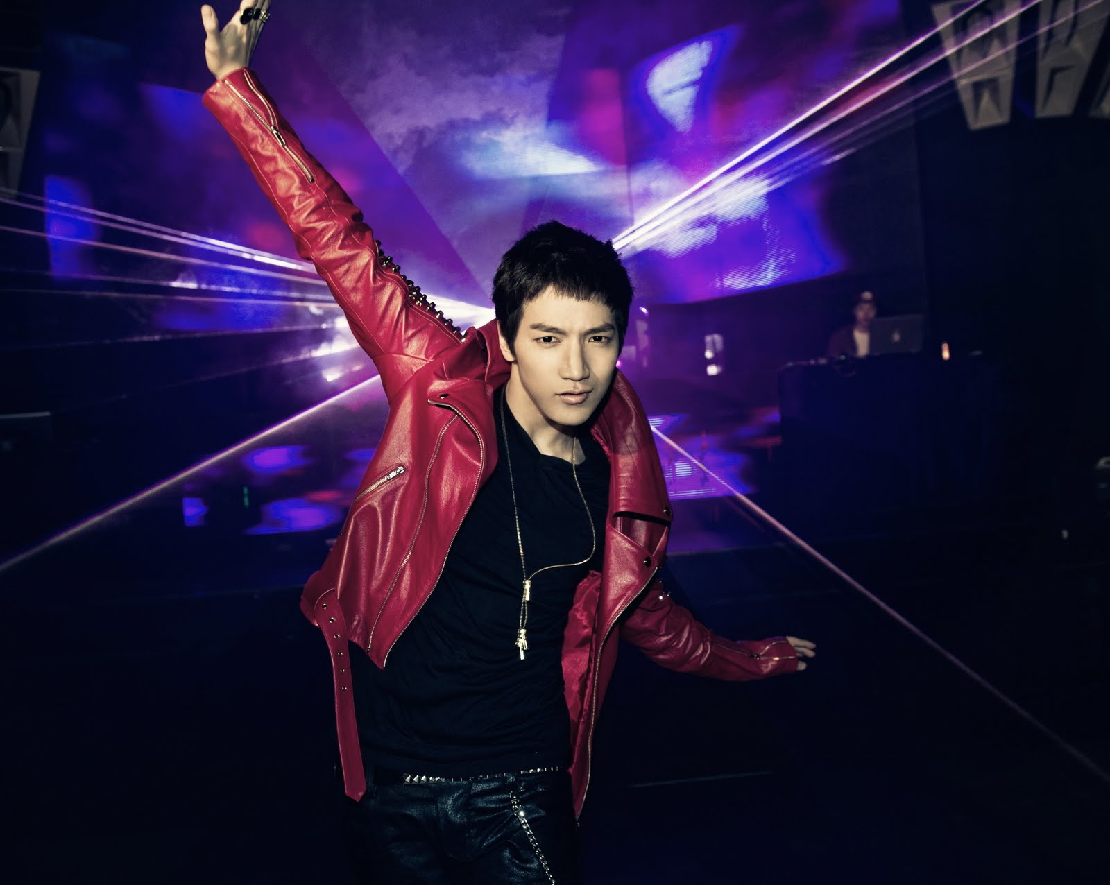 2PM - Hands Up [MV] [110620] | HALOO ELLY | MUSIC BOX!