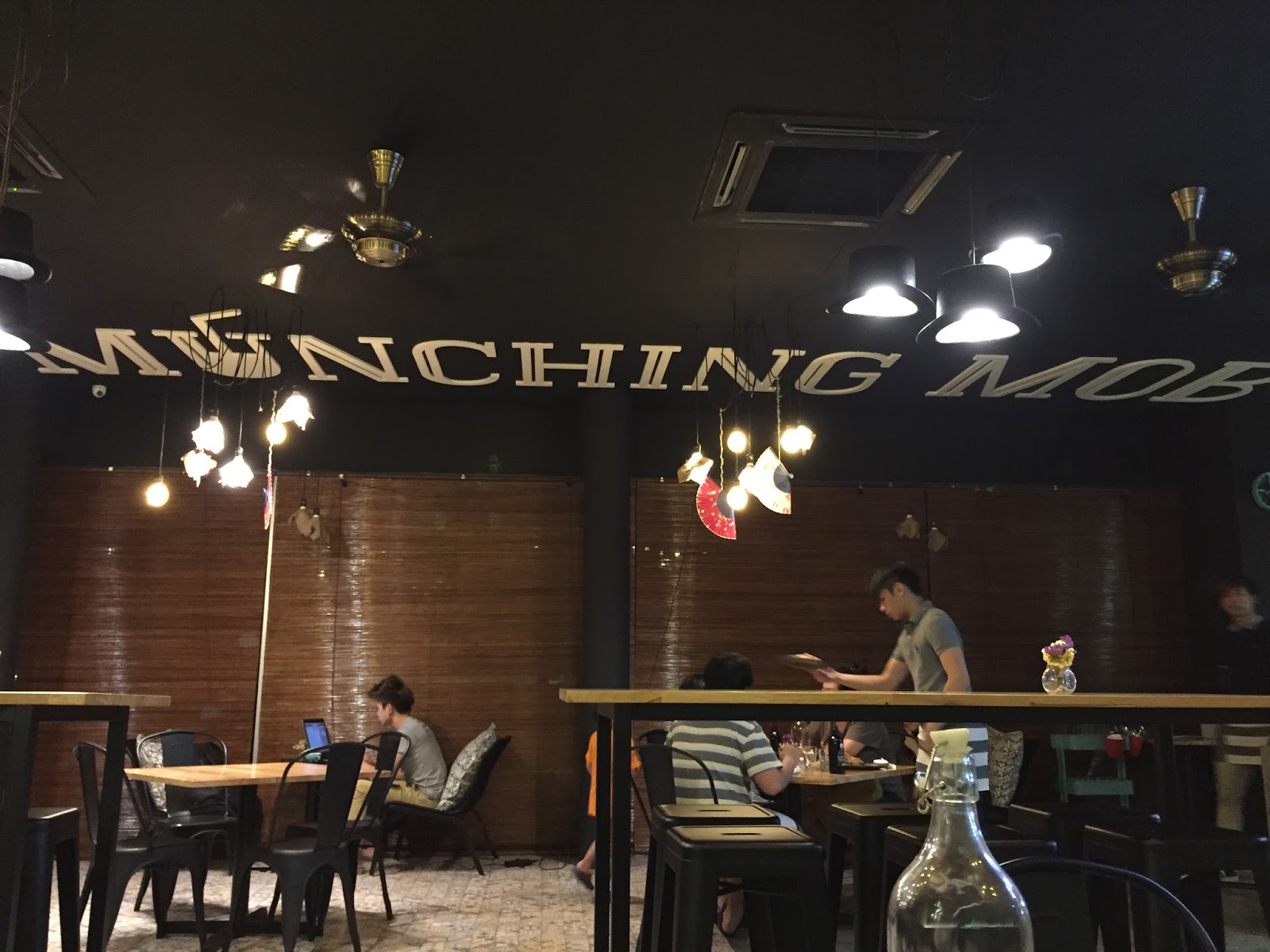 Chien's food hunt adventure: Munching Mob, Esplanad Bukit Jalil