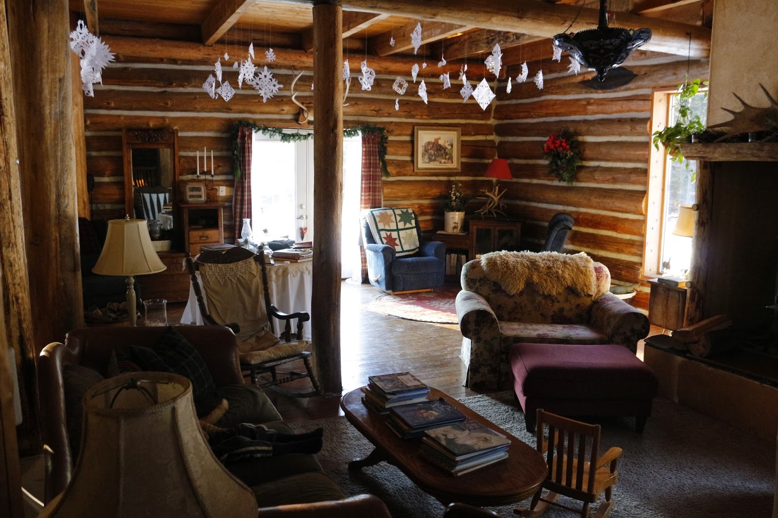 Life at Providence Lodge: Log Cabin Christmas Decor