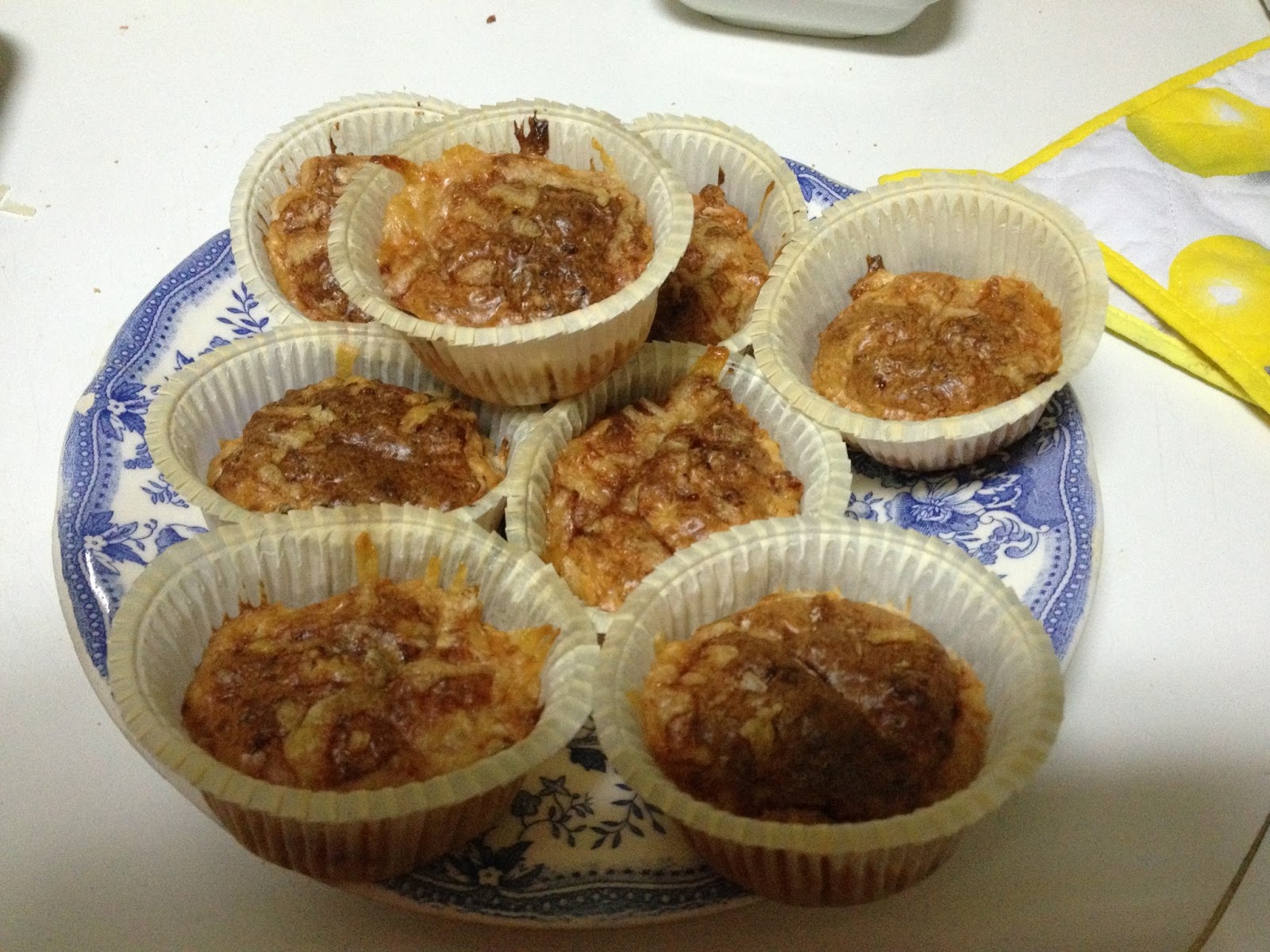Cuinem amb la Núria: MUFFINS DE BACON I FORMATGE