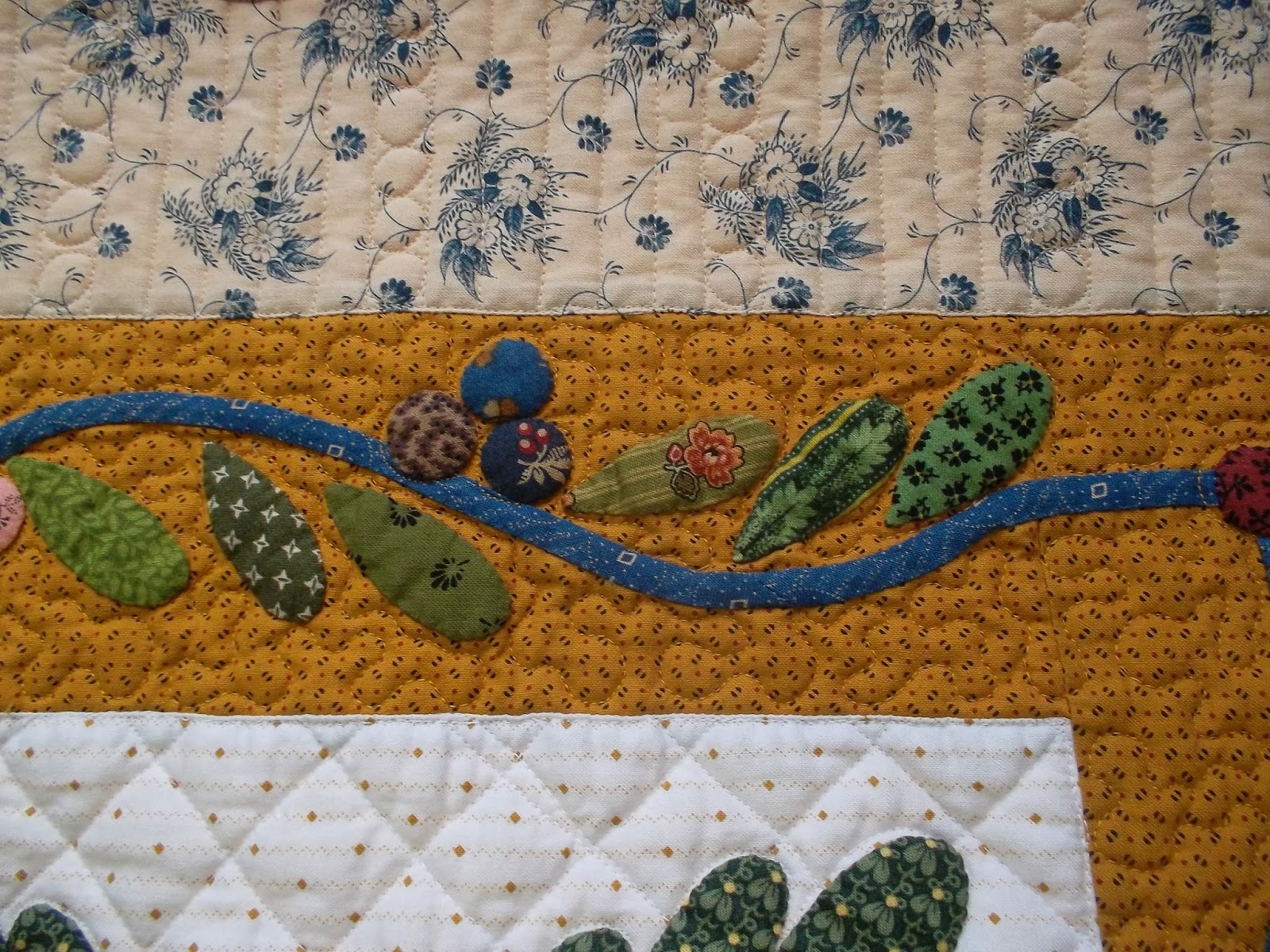 Yellow roses: Quilts in the Barn 2015