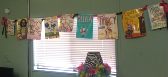 Happy Home and School: Cutest DIY Book Banner - Ever!!