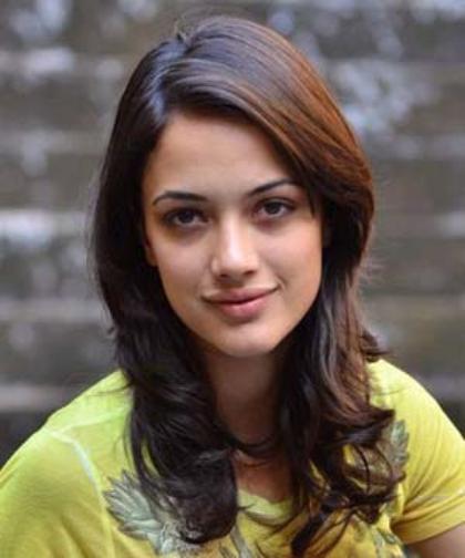 HOT ACTRESS: angela johnson kingfisher calendar girl hunt