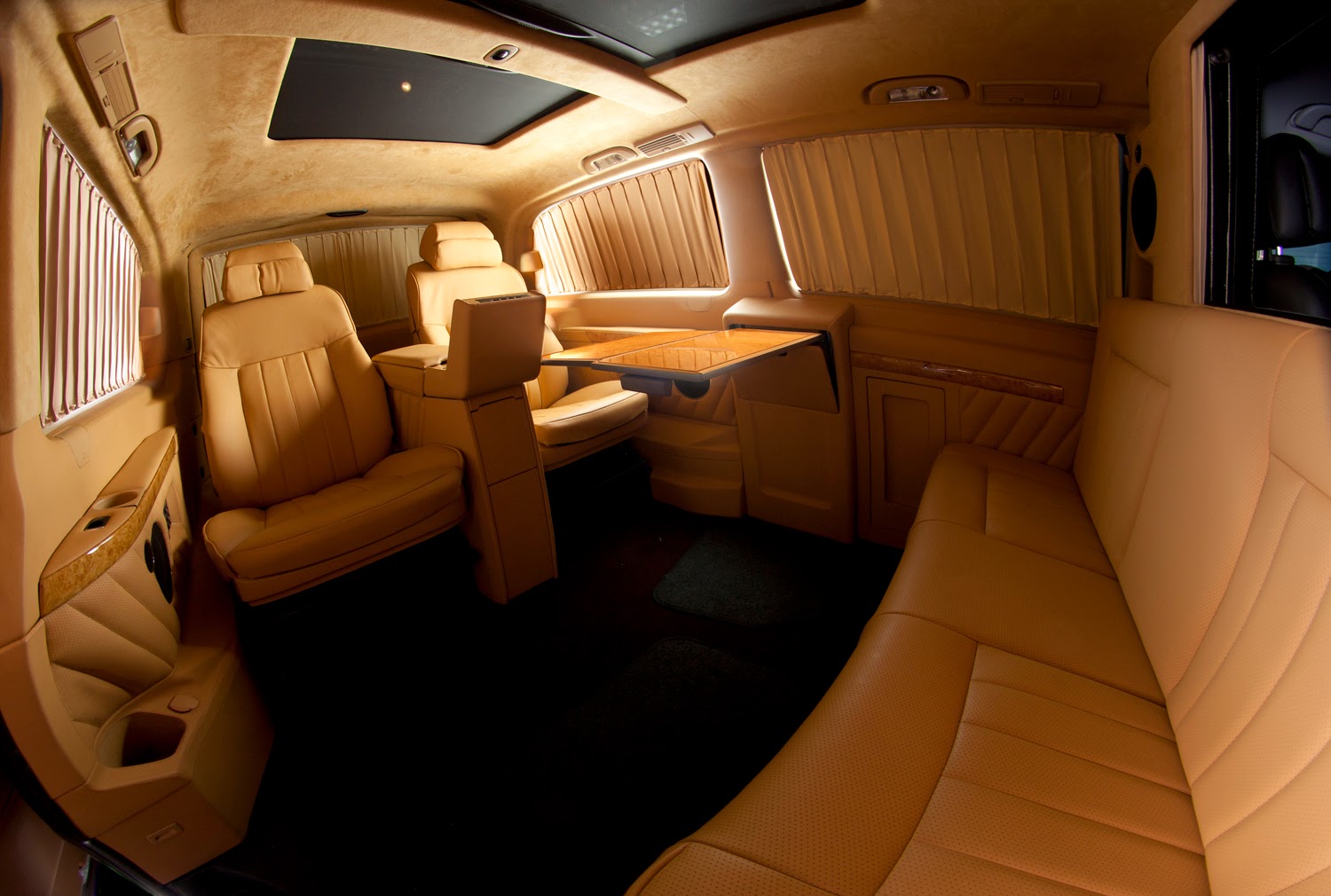 Камышев Виталий - промышленный дизайнер: VIP vehicle interiors