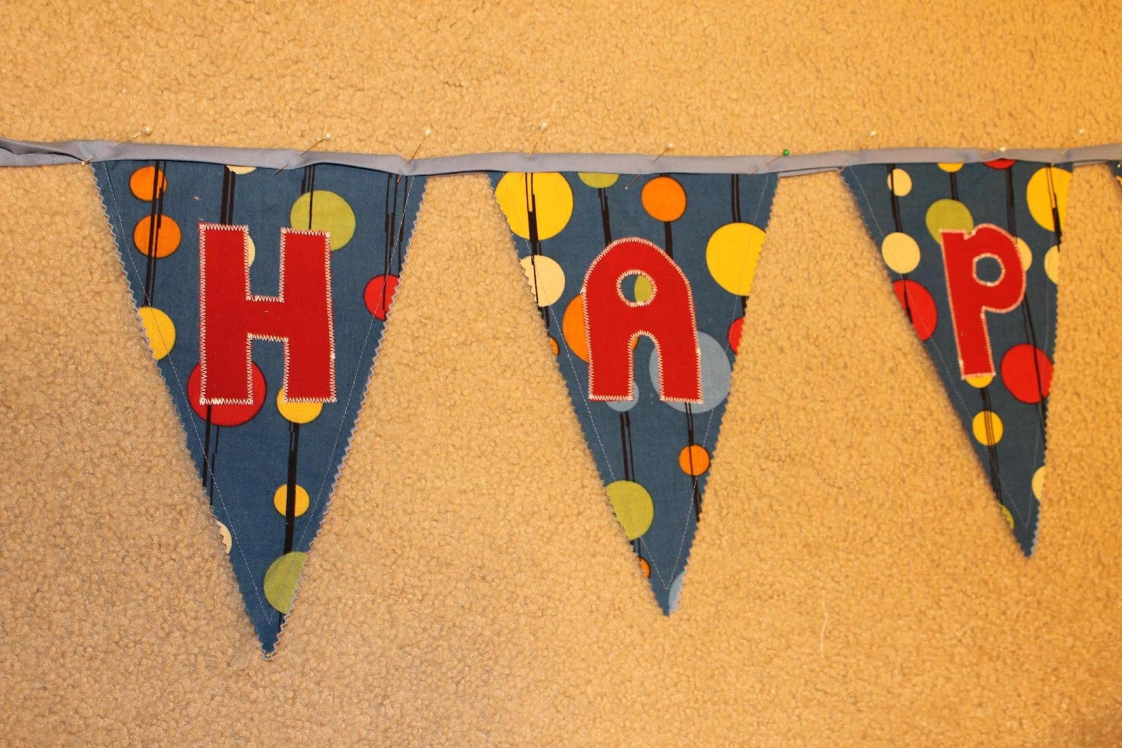 Lilyquilt: Happy Birthday Banner--Tutorial