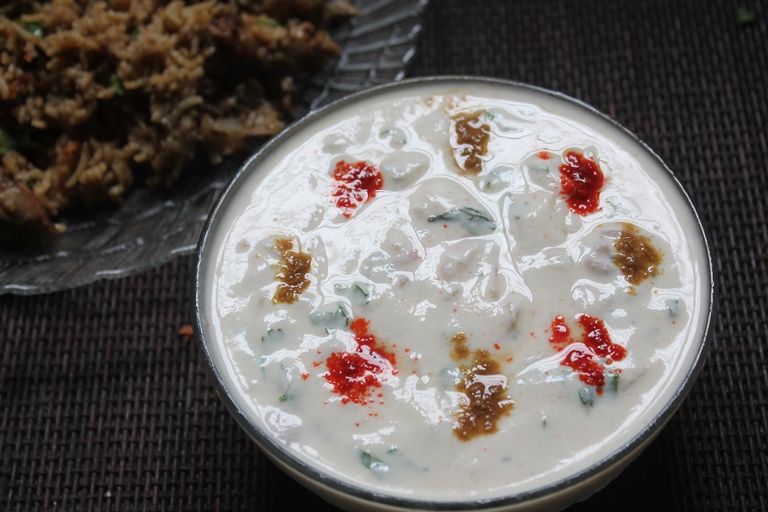 Onion Raita Recipe | Pyaz Raita Recipe
