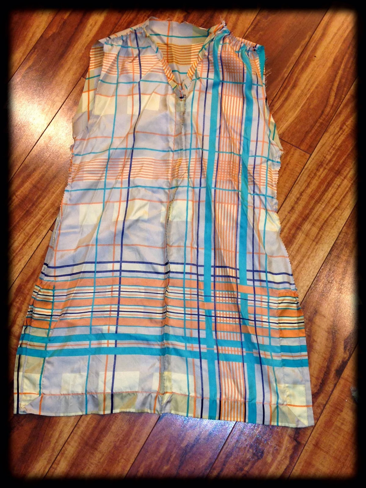 Feeling Kinda Thrifty: Outdated Button Up to Stylish Tunic Remake