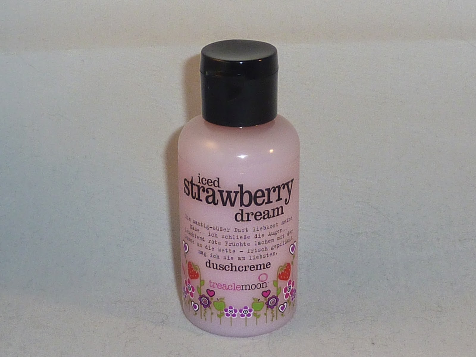 Meine Kosmetik: Review Treaclemoon Iced Strawberry Dream Duschcreme