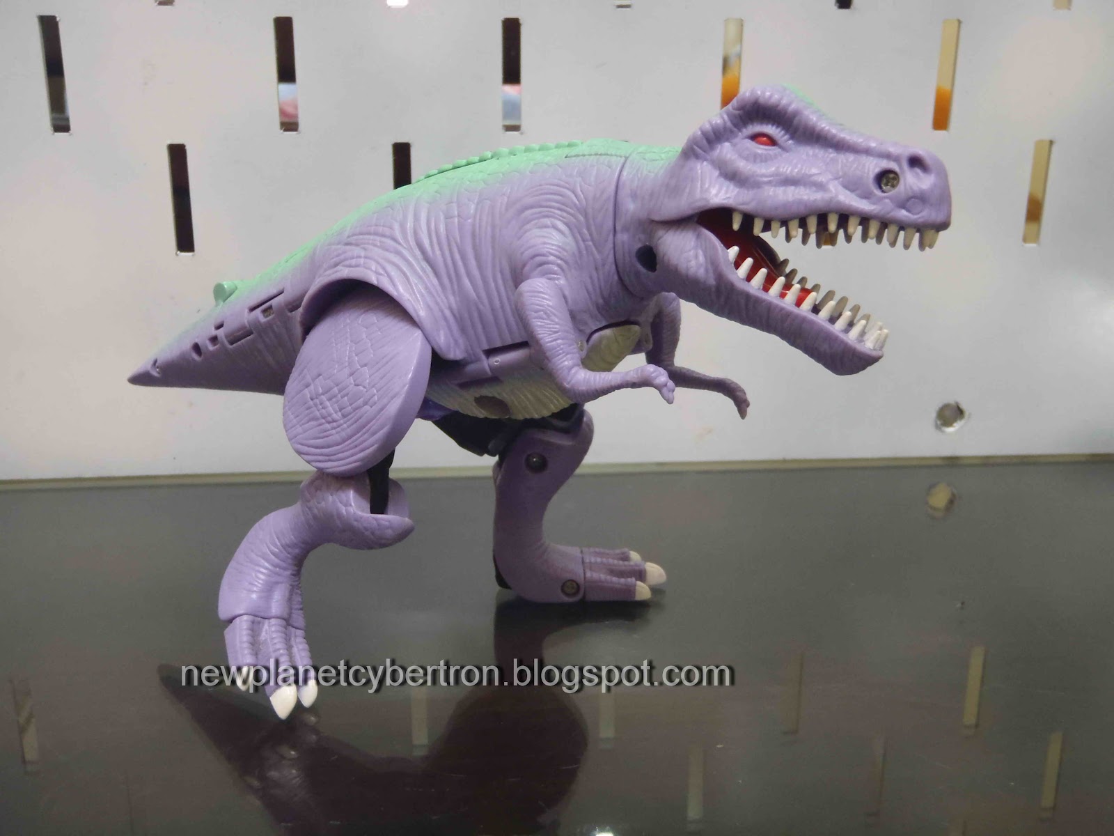 New Planet Cybertron: Transformers Review – Beast Megatron (Robot Master)