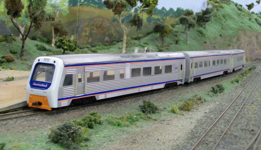 West Australian S Scale Modelling: The Australind Railcars