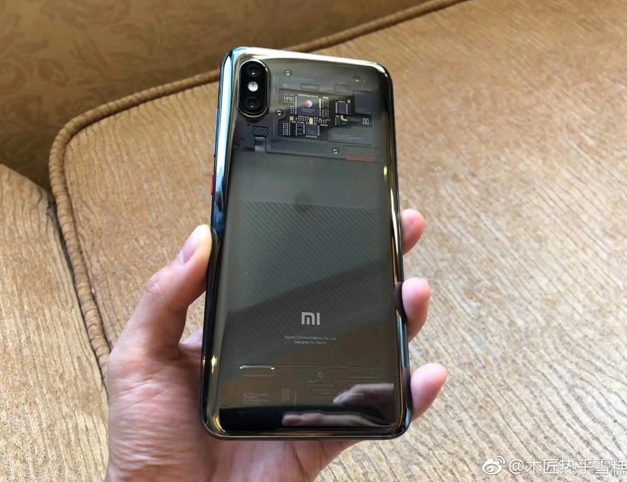 REVIEW XIAOMI MI 8 EE : SMARTPHONE DENGAN BODY TRANSPARAN - Situs Review Hp