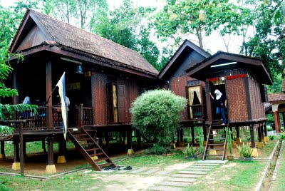 Bicara: Gambar Rumah Tradisional Malaysia