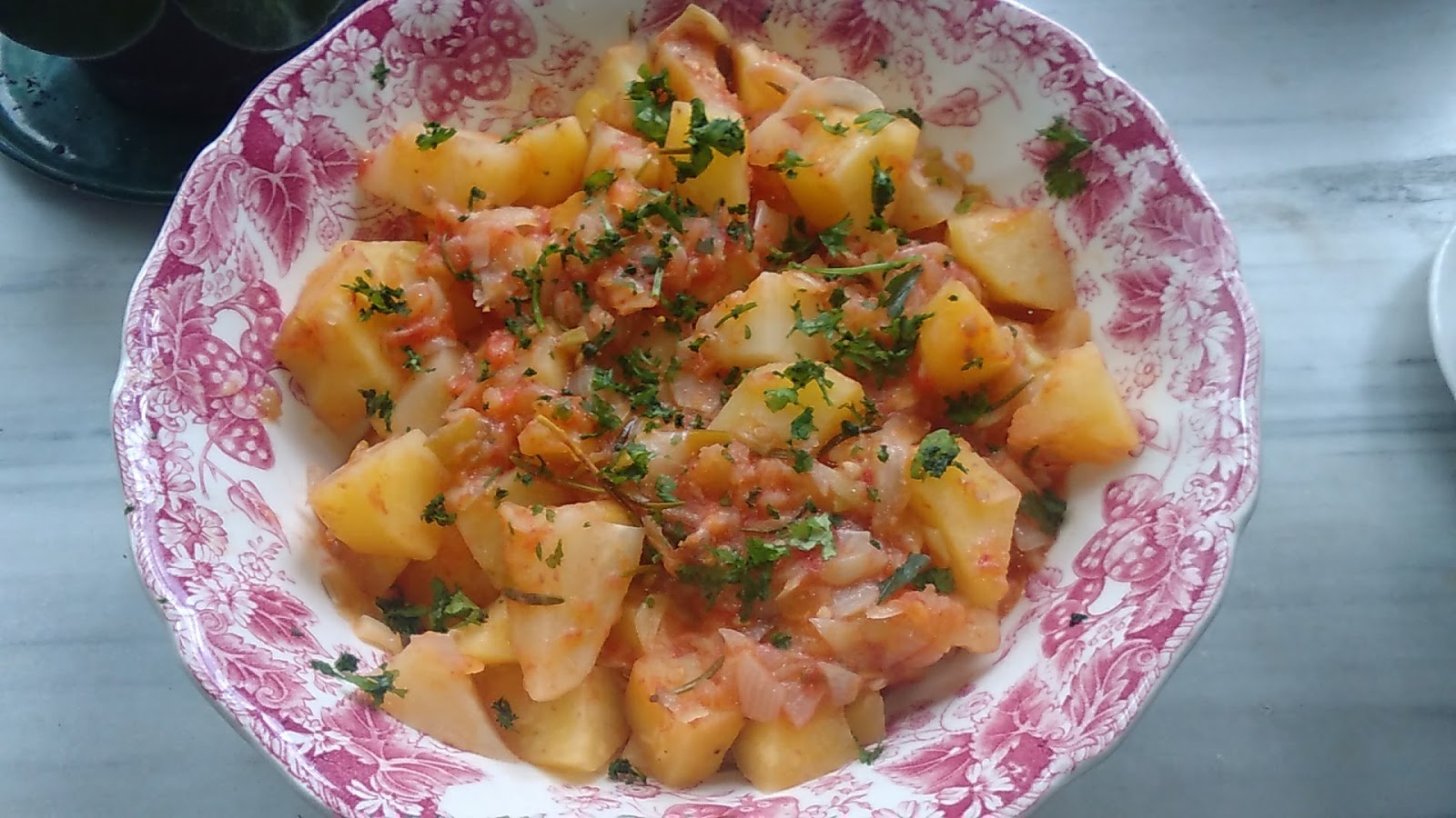 Cocinando con Rosita: PAPAS ENTOMATADAS AL ROMERO
