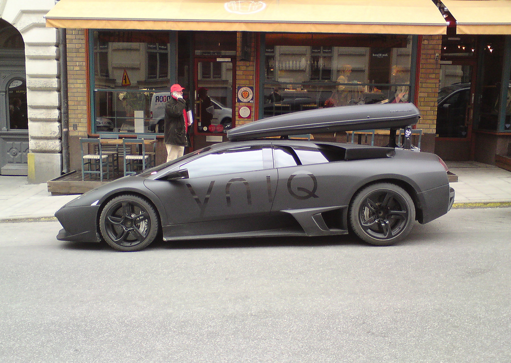 Lamborghini LP640 con portabagagli | AutoStyle