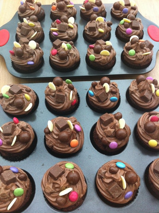 Welcome to Beautiful Bakes!: chocolate overload indulgence cupcakes!
