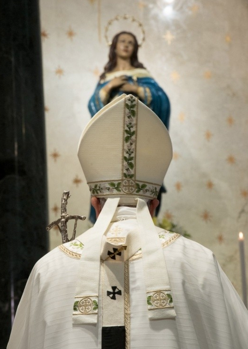 Liturgia Papal: Elenco de mitras del Papa Francisco