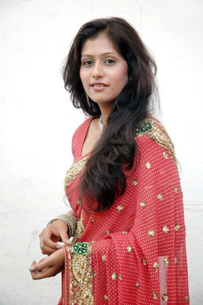 Actress Photos Stills Gallery: Harini Tamil Actress Hot Saree Photos ...