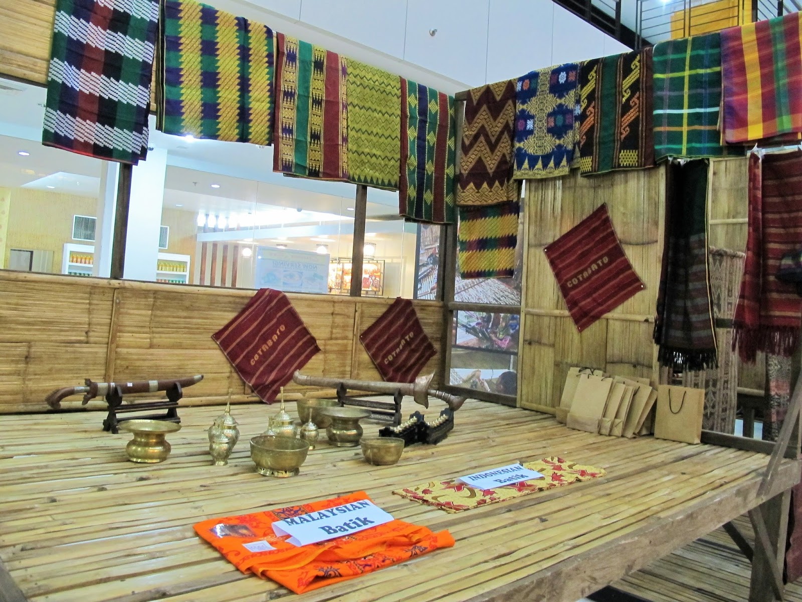 Gridcrosser: Native Mindanao Textiles Add Colors to Cotabato City's ...